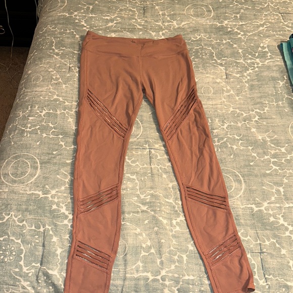 ALO Yoga | Pants & Jumpsuits | Alo Work Out Leggings | Poshmark